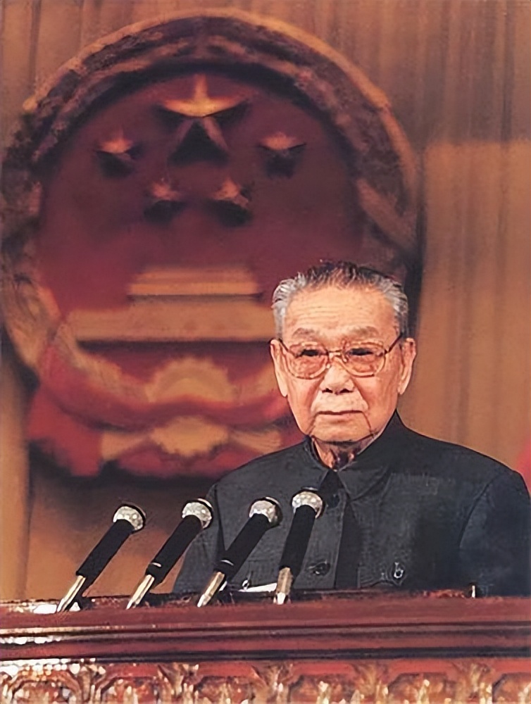 The secretary reported to Zhang Aiping that Vice Premier Ji Pengfei ...