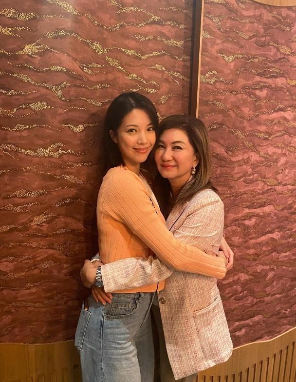 Liu Peiyue, Chen Xiaohua, Guo Baiyan appeared at Le Yiling's birthday ...