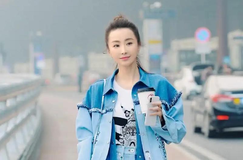 Lin Jing: At the age of 19, she gave up being a flight attendant for ...