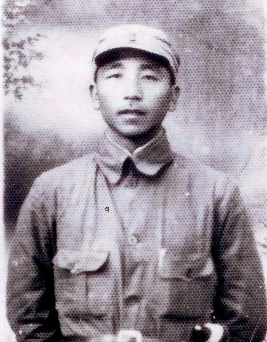 When Qin Jiwei revisited the Taihang Mountains, the old landlord took ...