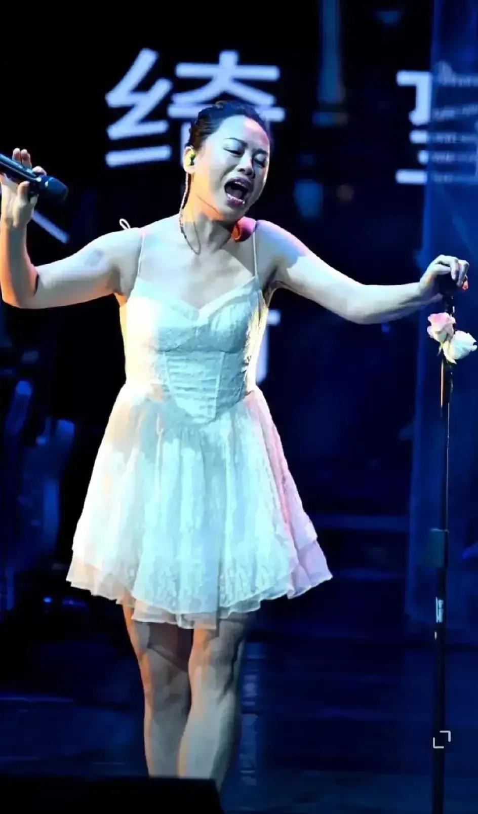 Singer Huang Qishan transformed gorgeously, from "Qiu Qianchi" to ...