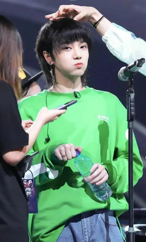 Hua Chenyu, these days I read about... - iNEWS