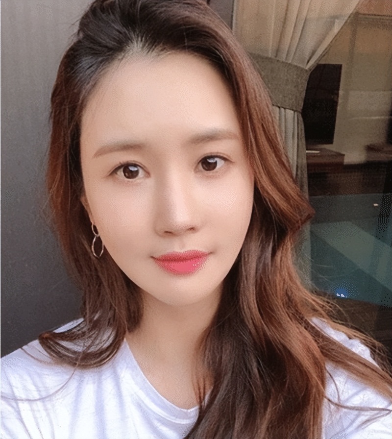 Kim Hee Sun's daughter was questioned about plastic surgery, see what ...