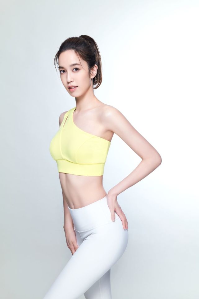 By chance encounter Hu Yuwei, Chen Tingni has business and leisurely shopping in the supermarket ...