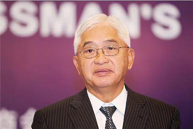 Rong Yiren, a red capitalist, passed away at the age of 89. As China's ...
