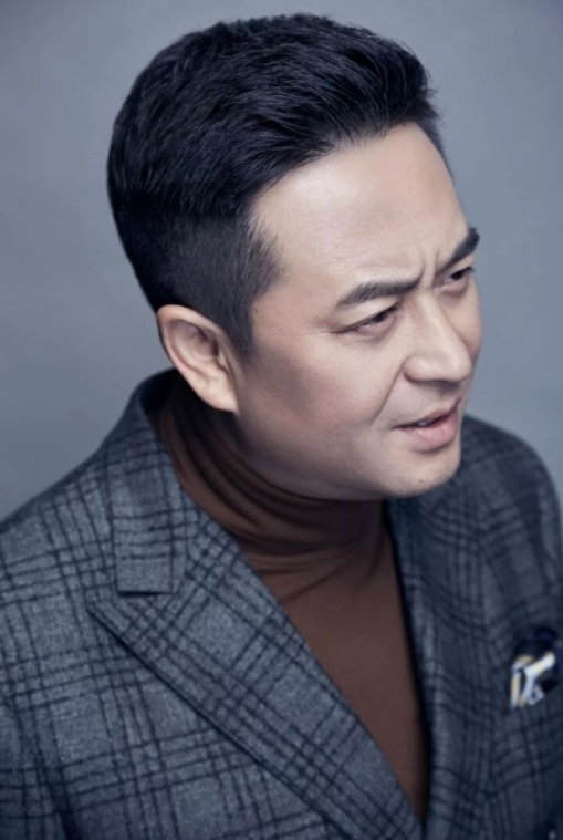 Translated by Zhang Jia: Called a "soft rice boy" by his ex-wife ...