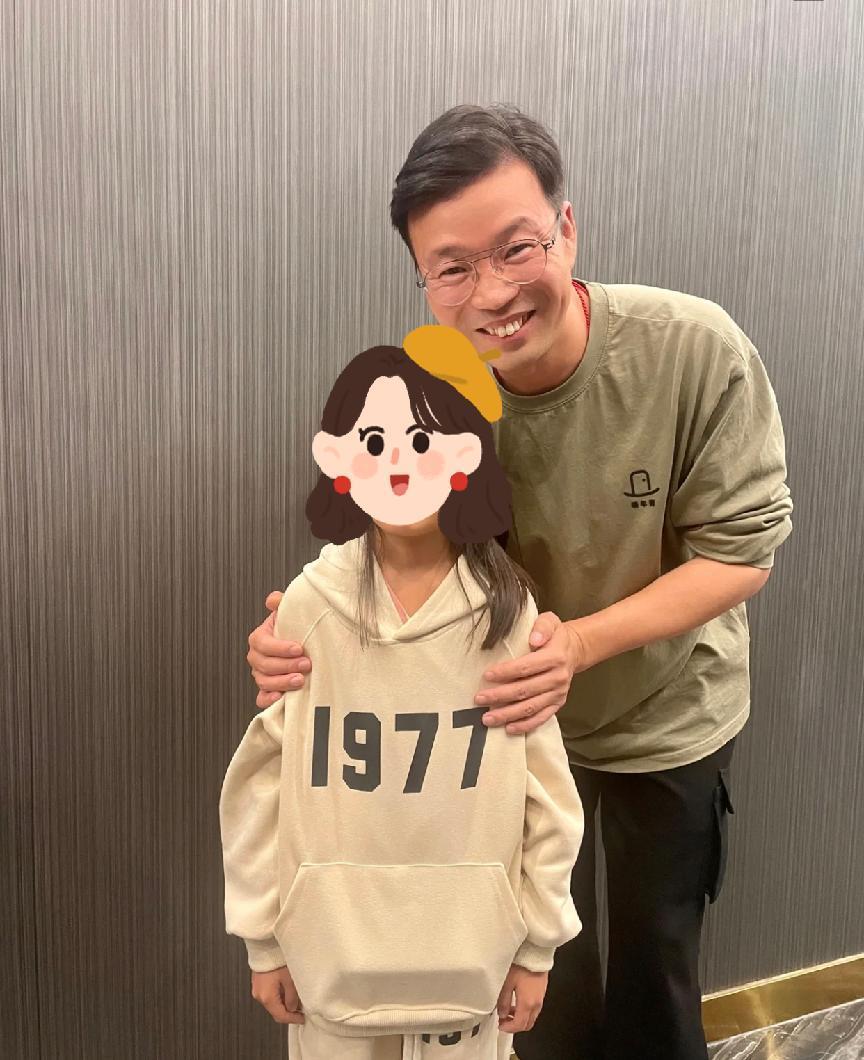 Wang Xun has a dinner with a beautiful rich woman!The decoration of the ...