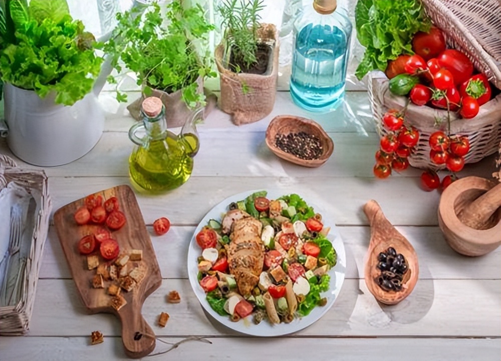 In October, the coolness is getting stronger. Reminder: Eat more "3 2s ...