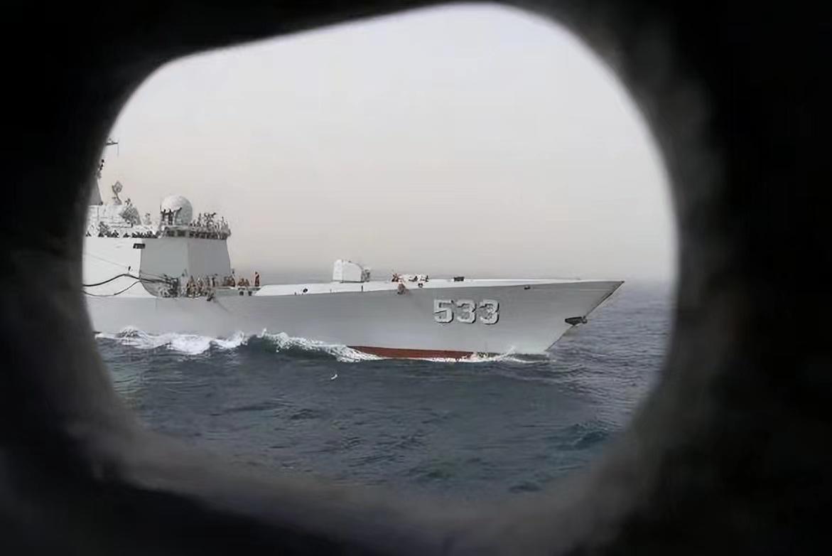 The naval escort team shows its strength, 052DL carries anti-stealth radar for action, and the ...