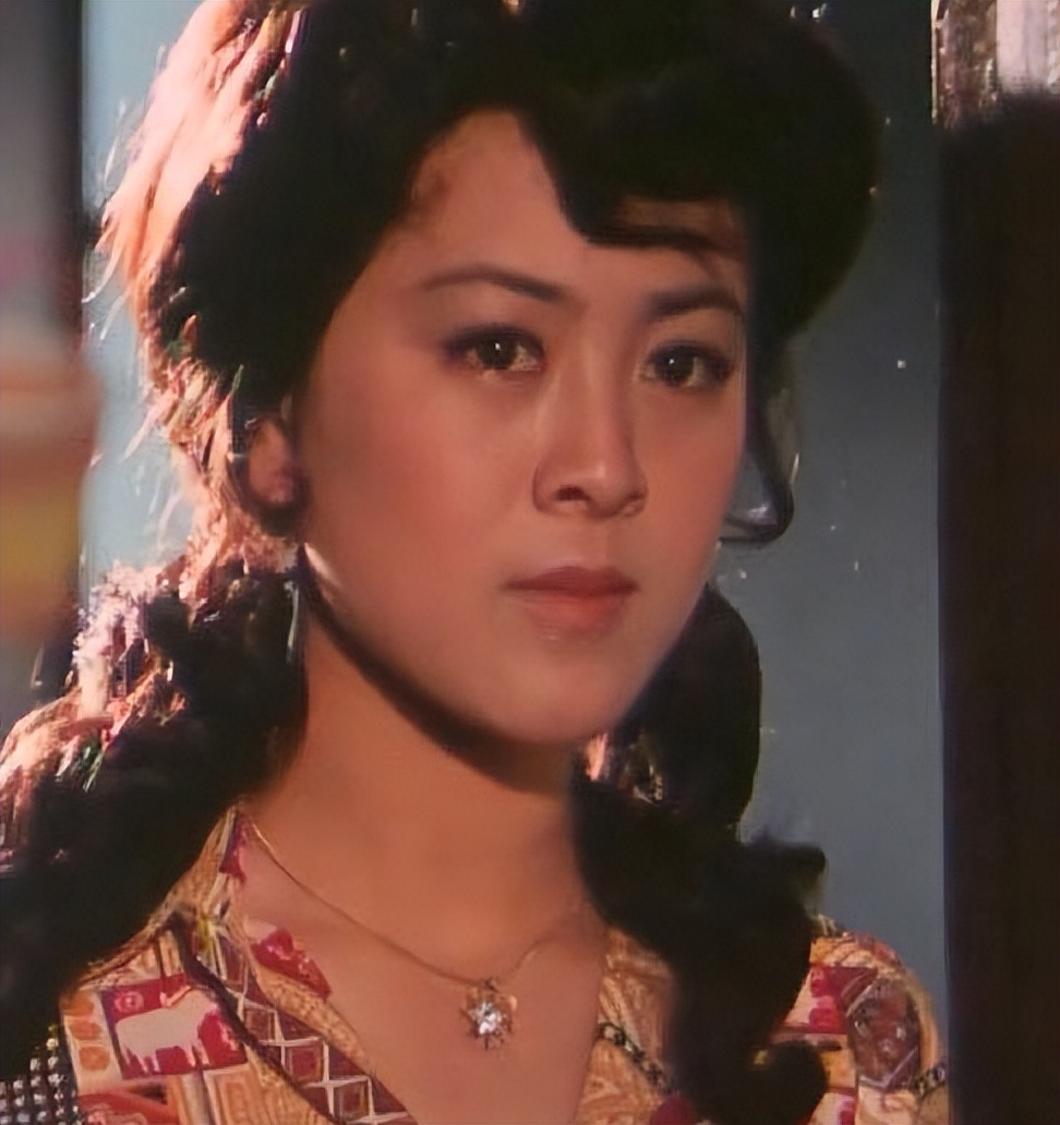 Chen Xiaoyi, the "goddess of the calendar" in the past: Divorced from Jun Lu in 1991, how are ...