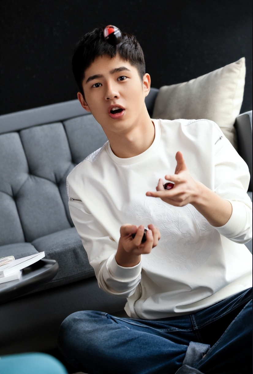 Liu Haoran and Zhou Dongyu received a certificate? It's a wonderful ...