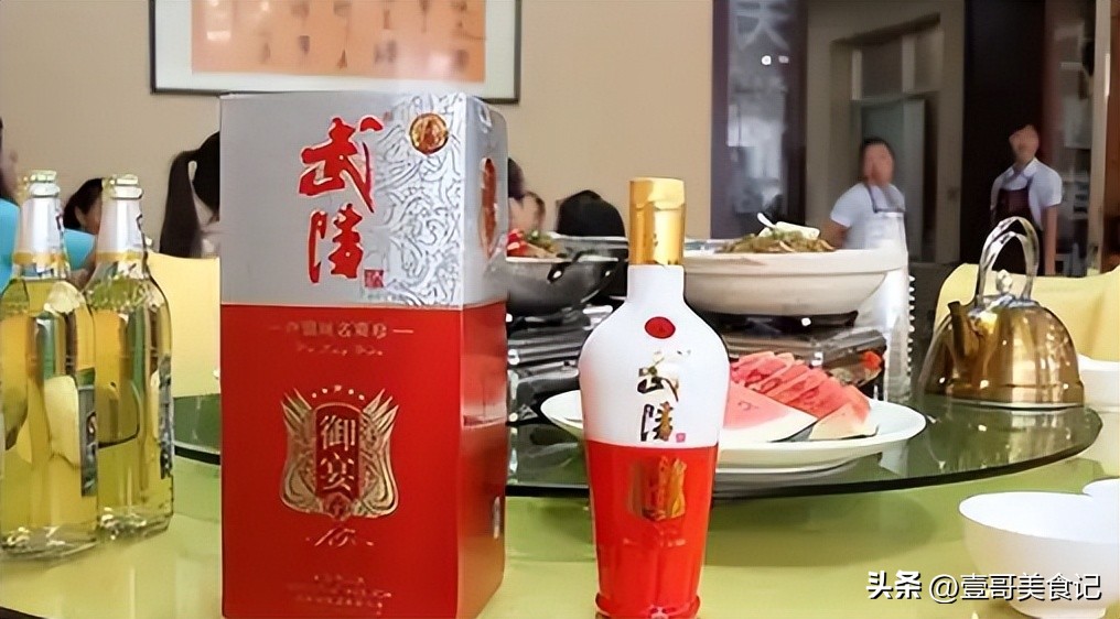 What kind of wine do Hunanese treat guests with?5 kinds of brewed ...