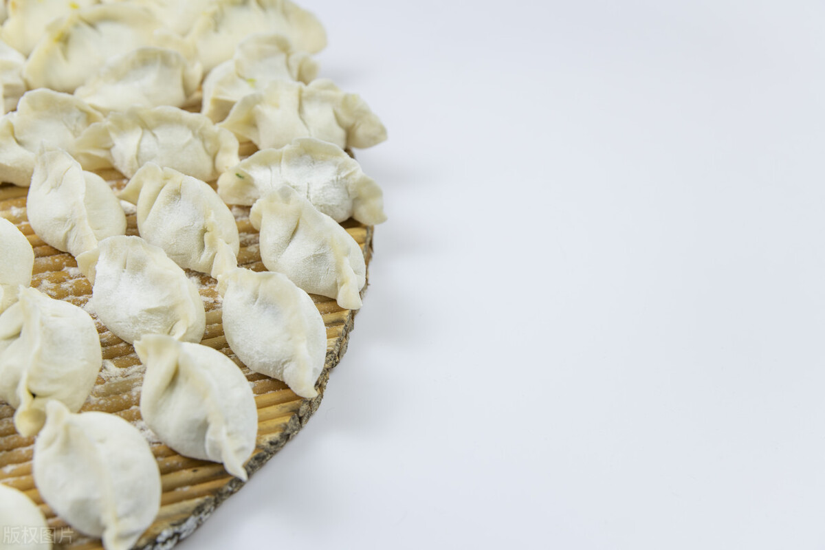 Do you use cold or boiling water to cook frozen dumplings? Teach you ...