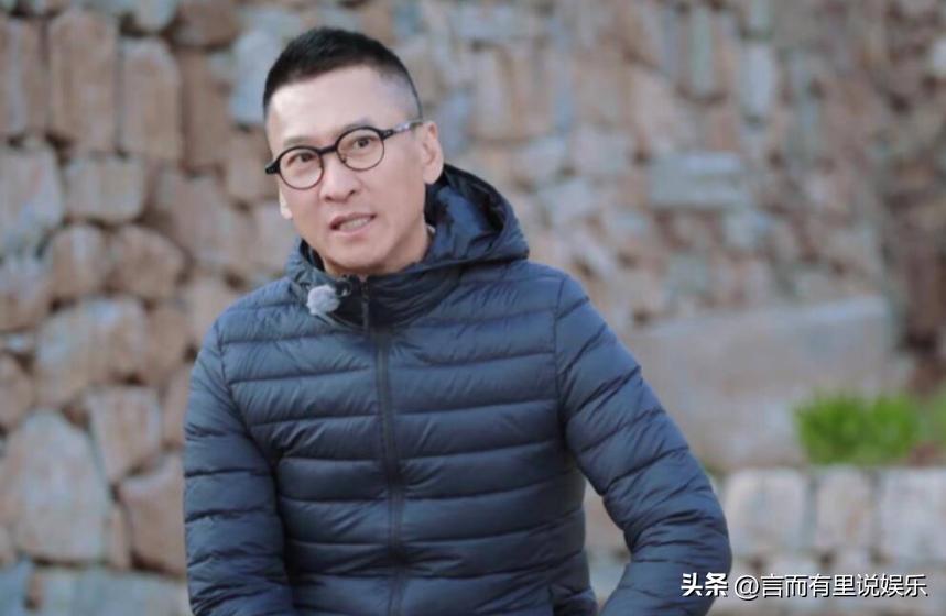 Zheng Kai blushed and hugged Su Mang tightly, Song Dandan was close to ...