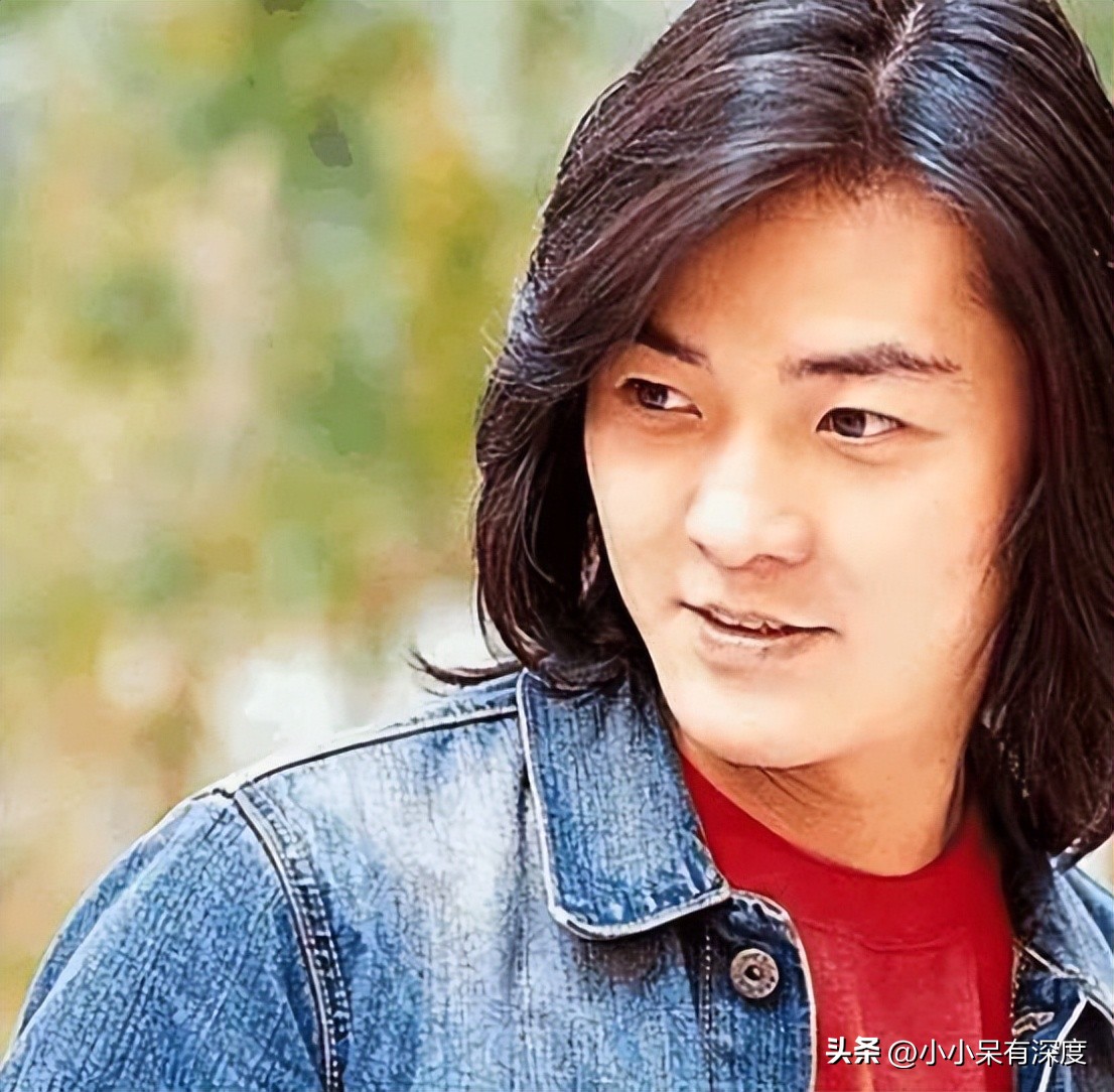 Ekin Cheng's wife appeared without makeup and fell into his arms with a ...