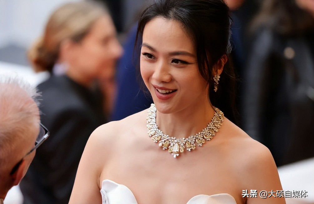 Tang Wei Stunning Cannes Film Festival Red Carpet! Like a Disney ...