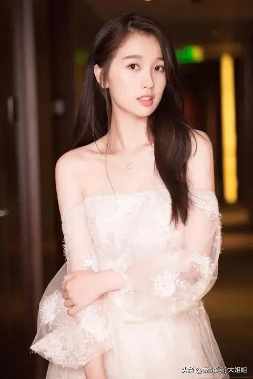 Yu Shuxin's youth and beauty coexist - iNEWS