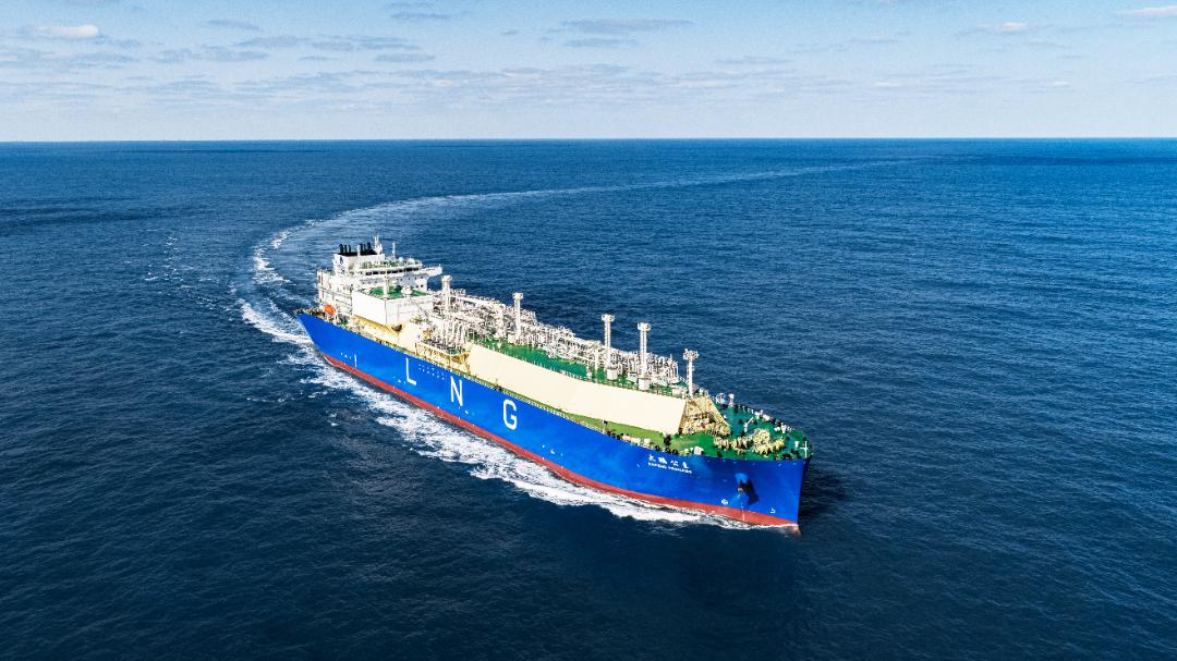 The princess is here! The world's largest shallow waterway LNG carrier ...