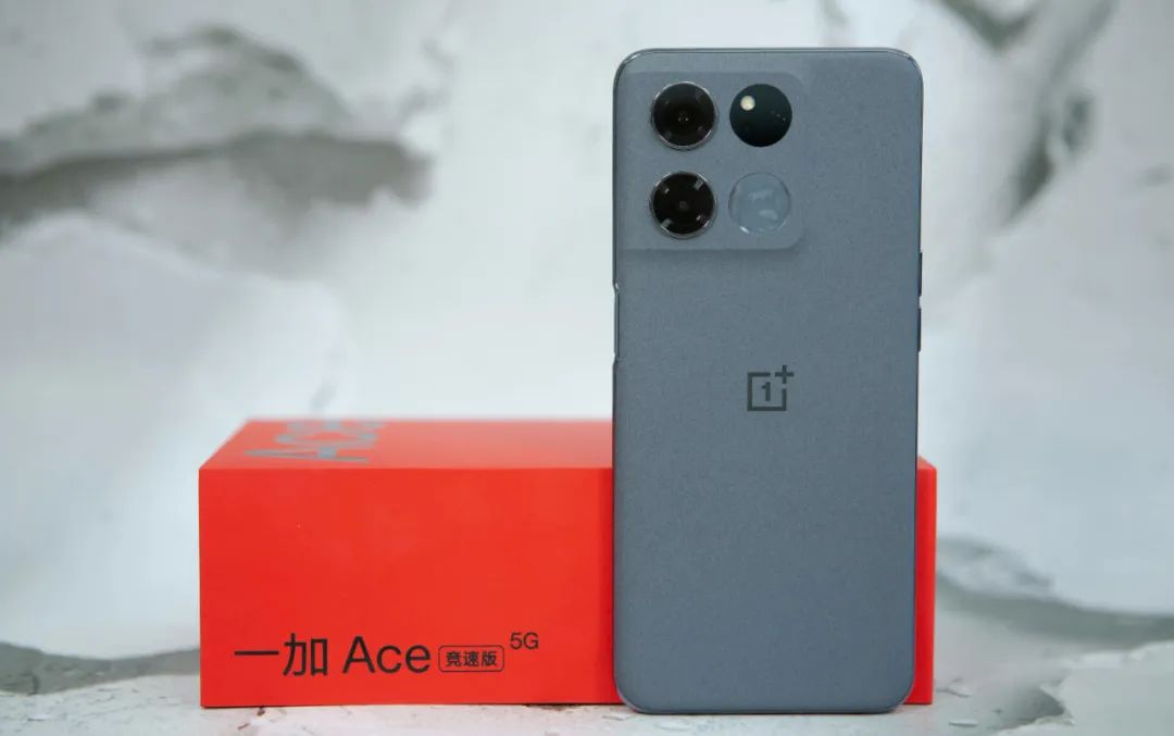 Three high-performance mobile phones around 1800, and the heat is still ...