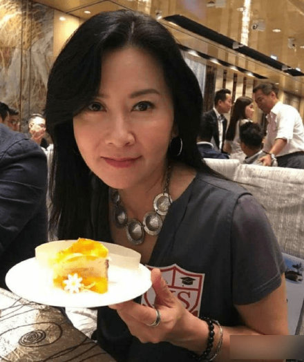 Hong Kong star "Zhu Wenjun" died of lung cancer at the age of 55. He ...