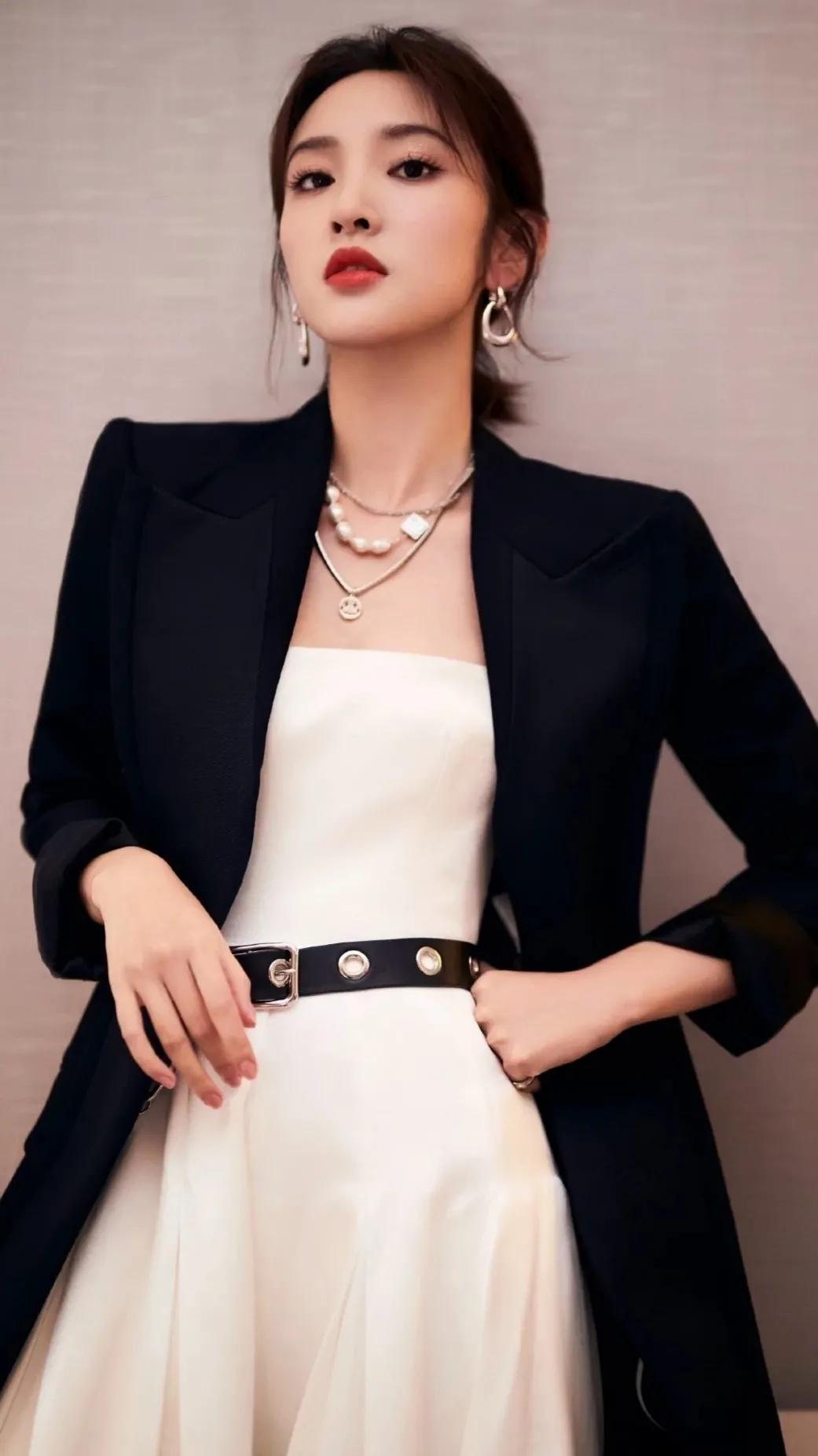 Tang Yixin: Why is it so beautiful? - iNEWS