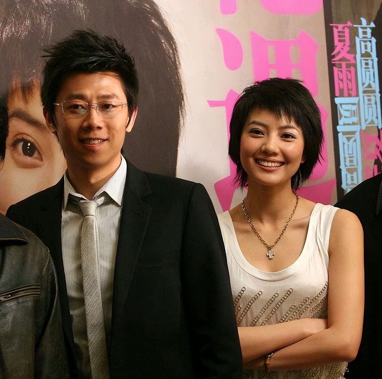 The rumors are self-defeating! Zhao Youting Gao Yuanyuan sweetly holds hands for shopping ...