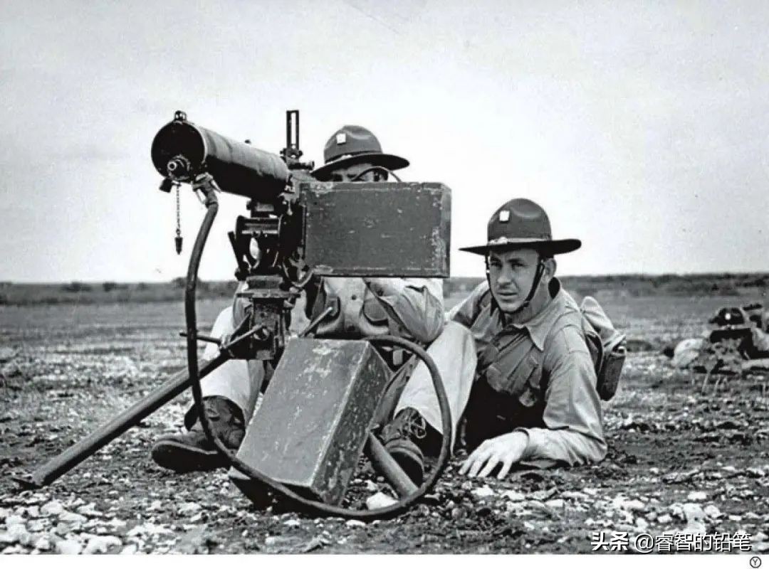 Li Hongzhang saw the Mark Qin machine gun for the first time. He asked ...