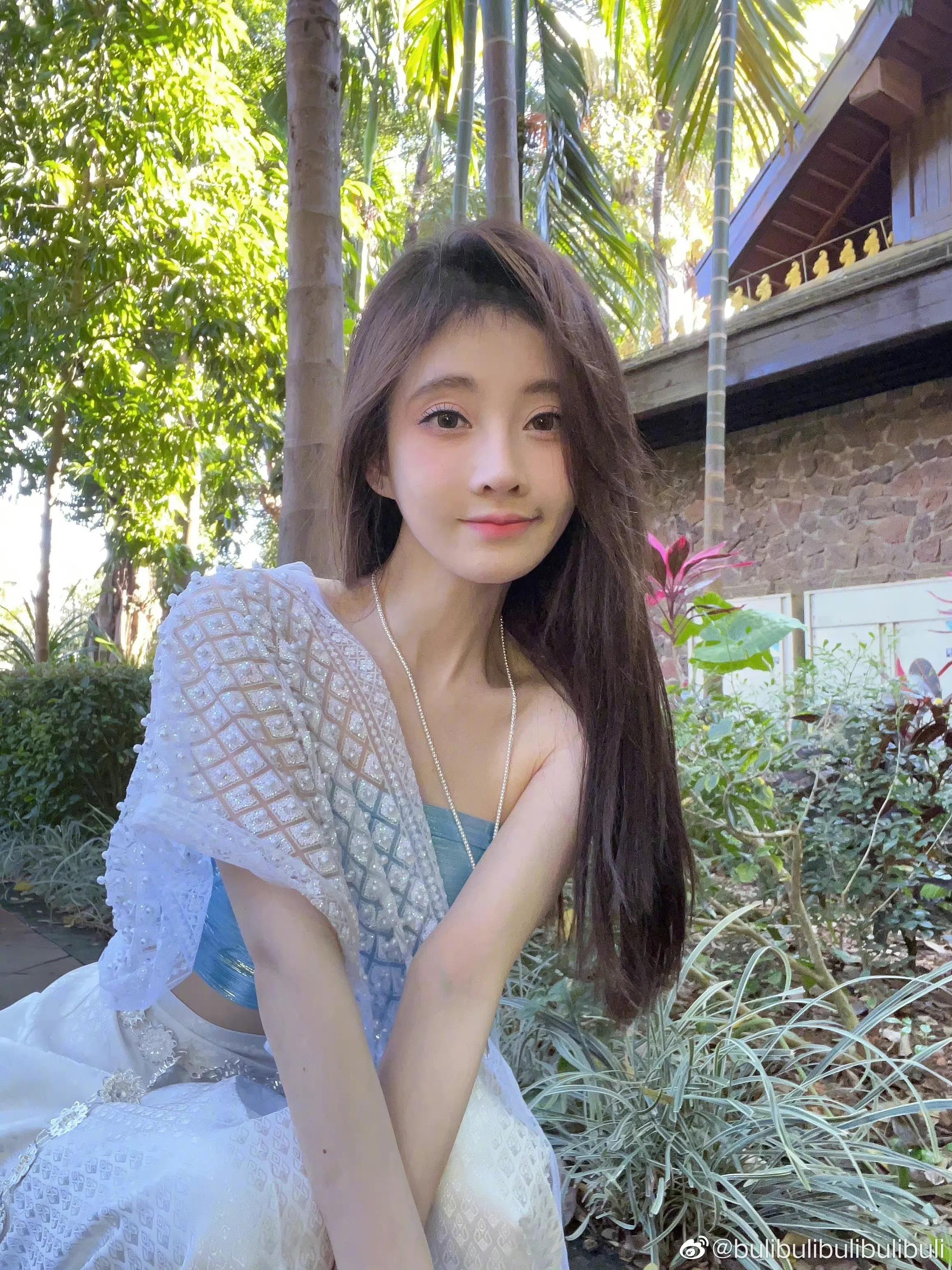 Feng Timo, an online celebrity with both face value and voice, travel ...