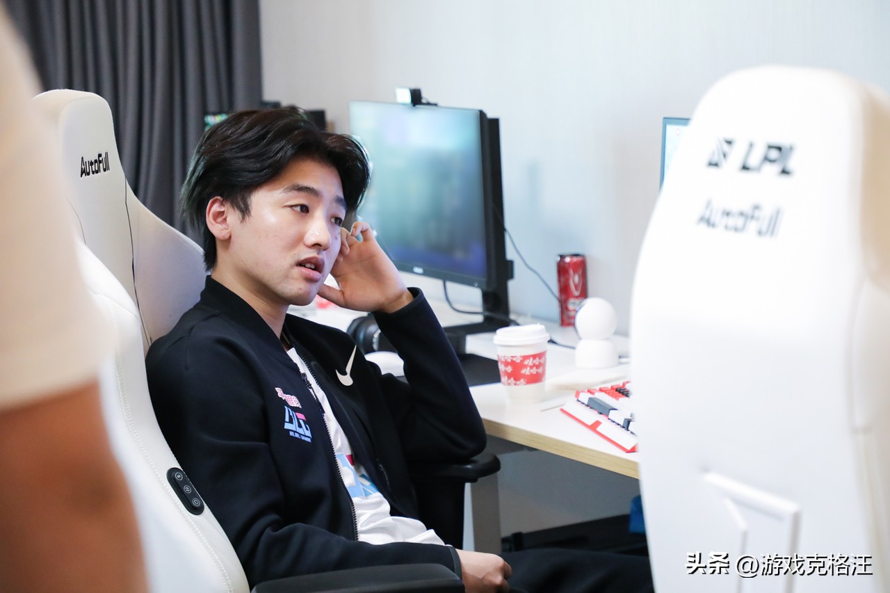 BLG lineup changes again!icon frantically practices jungler, Doggo ...