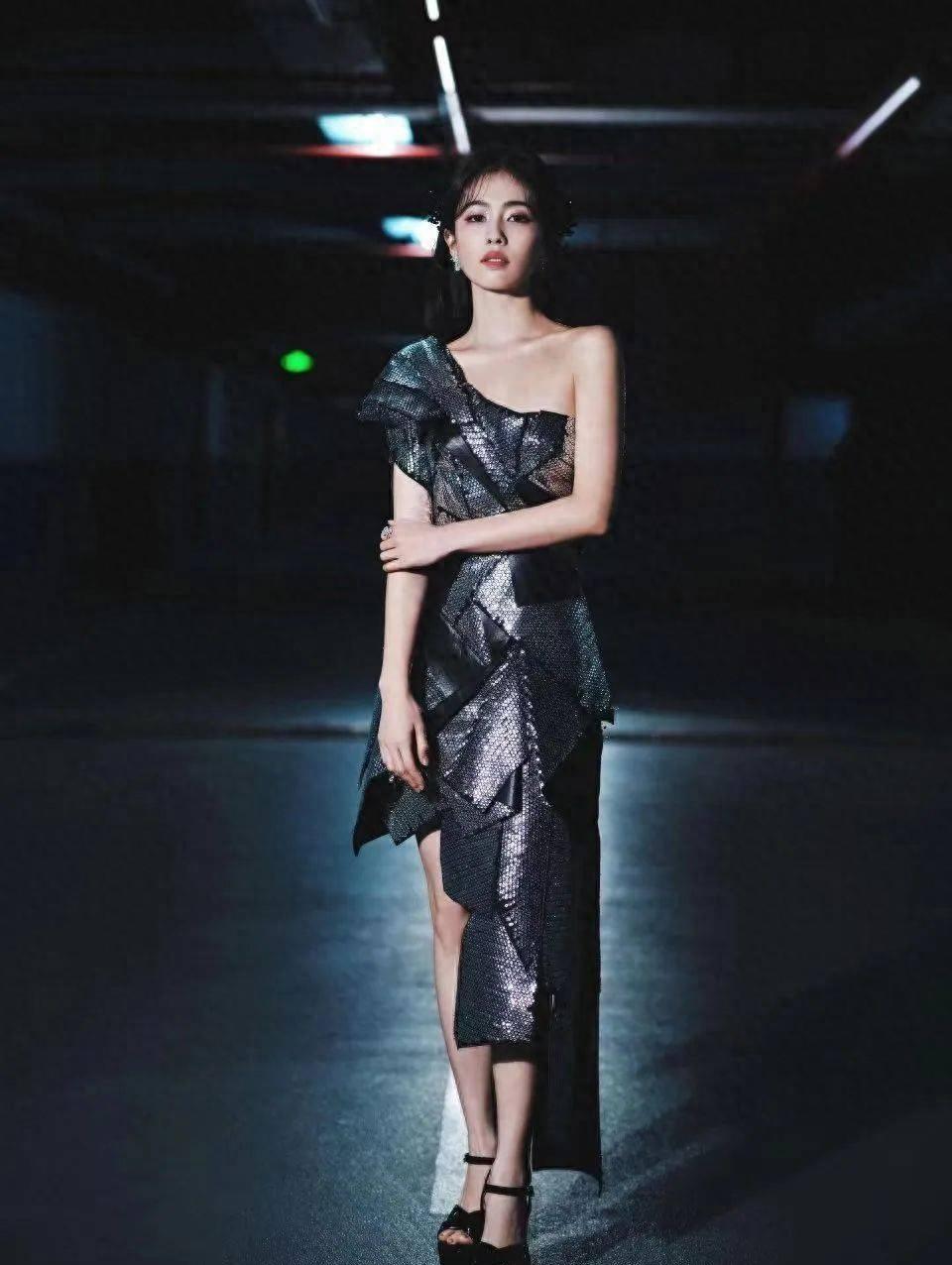 Celebrities lip-syncing, beauties shouting, and singing voices are ...