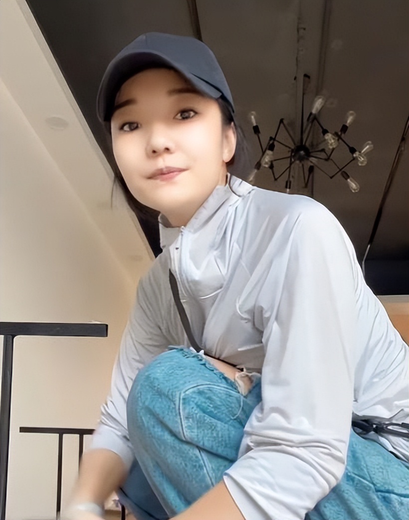 Yang Ziyu's mother relies on her daughter to attract 130,000 fans, and ...