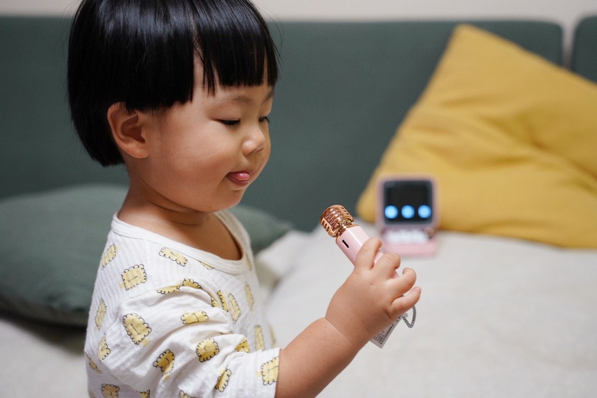 Pixel style + small KTV, Divoom Ditoo-mic pixel karaoke bluetooth ...