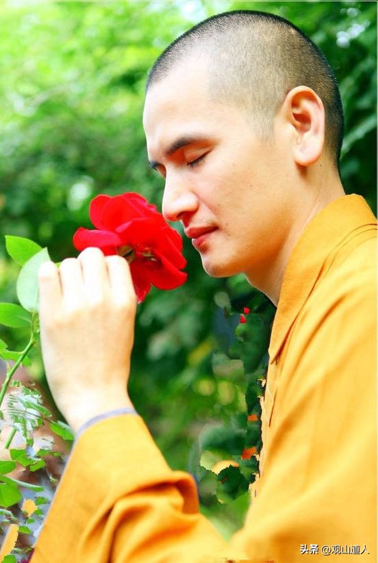 "The Most Handsome Monk" Shi Mingxin: At the age of 29, he resigned ...