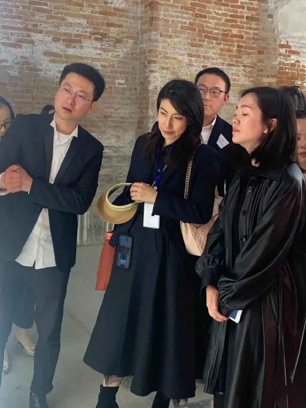 Gong Li and Guo Jingjing are in the same frame for the first time: one ...