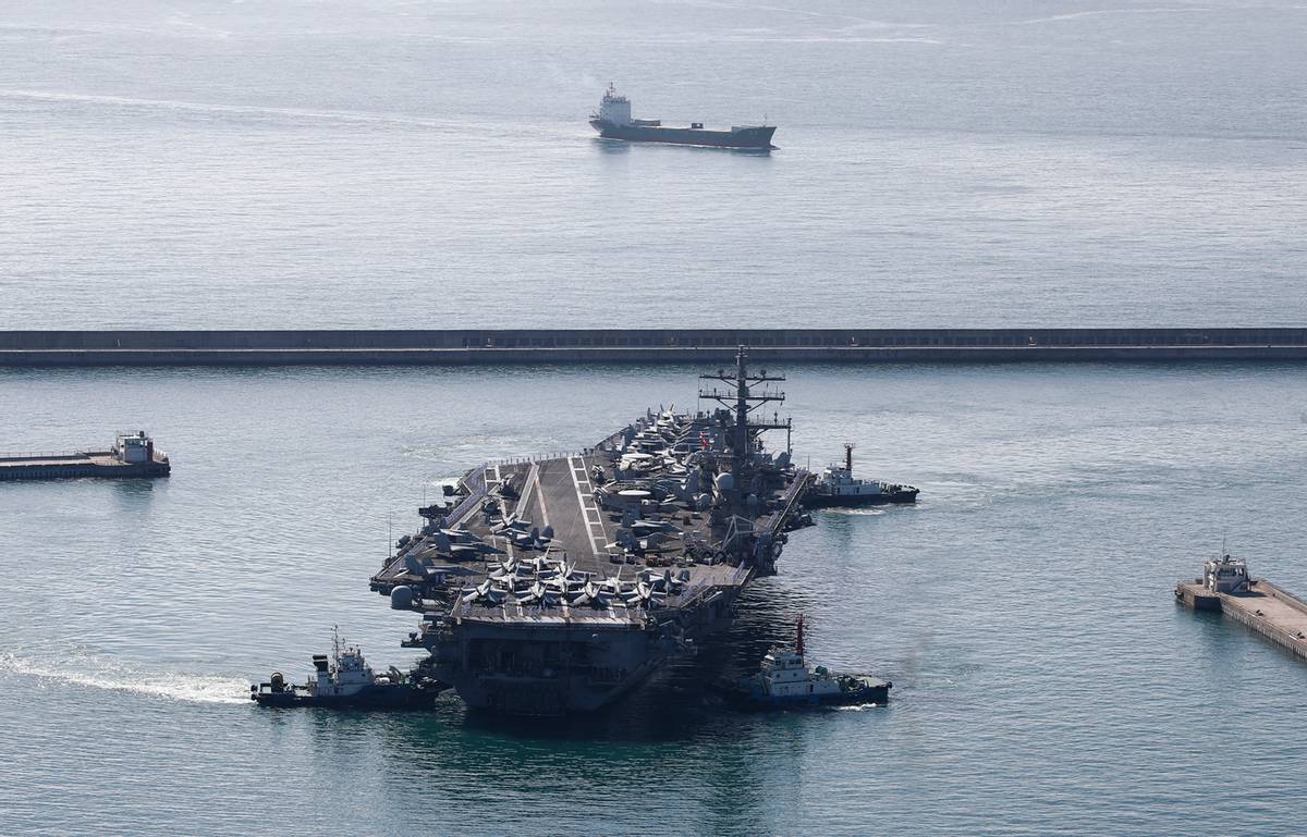 More than 20 ships were dispatched continuously during the US-ROK naval ...