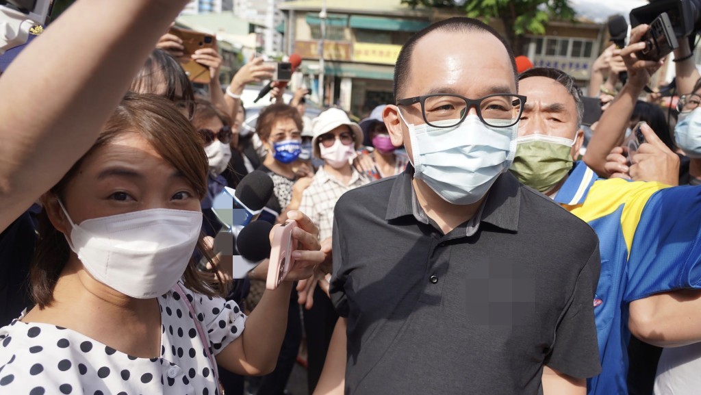 Lai Qingde did not expect that it was not Hou Youyi who threatened his ...