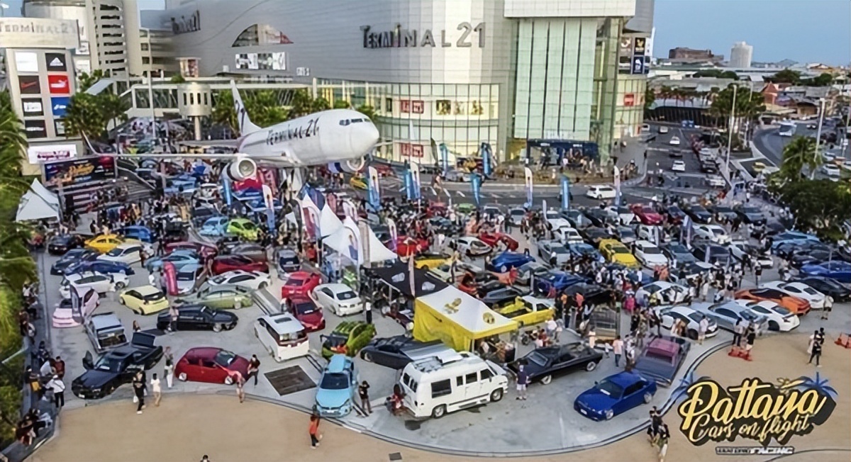 The scene of the car modification culture party in Pattaya, Thailand ...