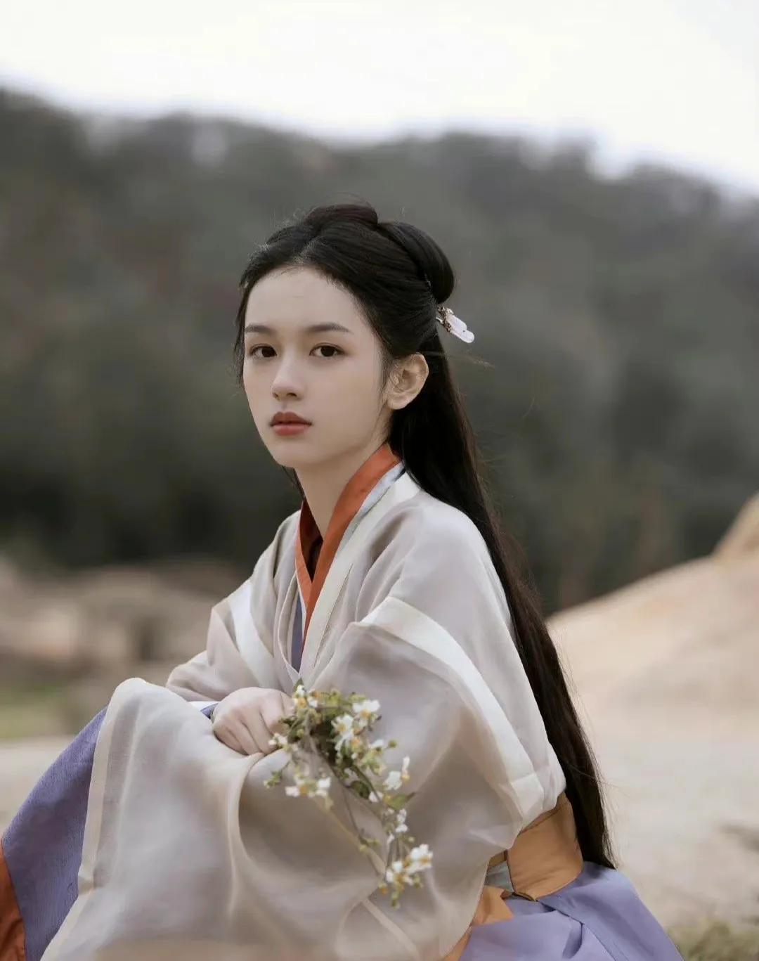 Who can become 95 flowers?Zhao Lusi, Zhang Jingyi, Tian Xiwei - iNEWS