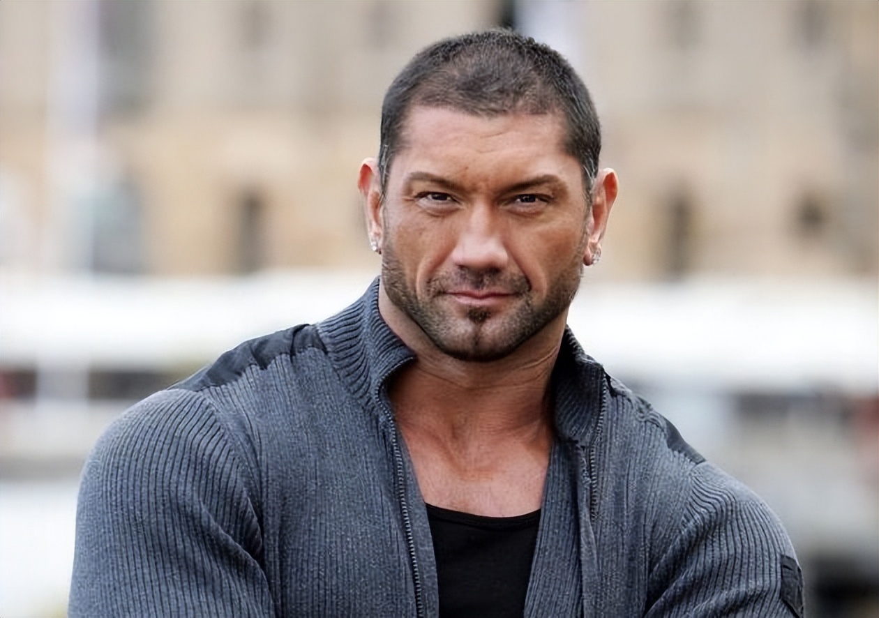 White wants [Silver Guard] to return to the mainstream, Batista fits ...