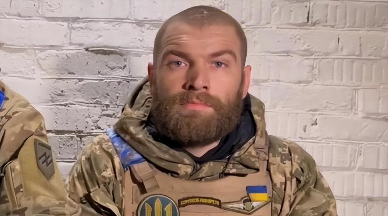 The leader of the Azov Battalion returns to the battlefield ...