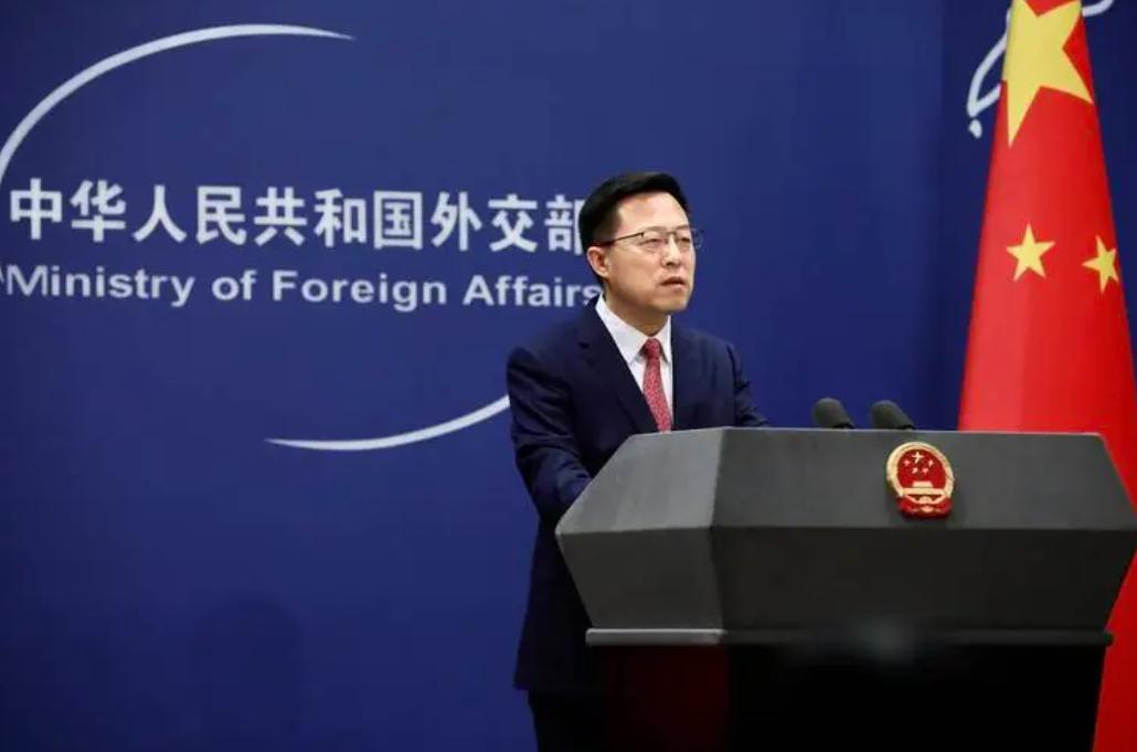 The People's Liberation Army drone approached the Taiwan military camp ...