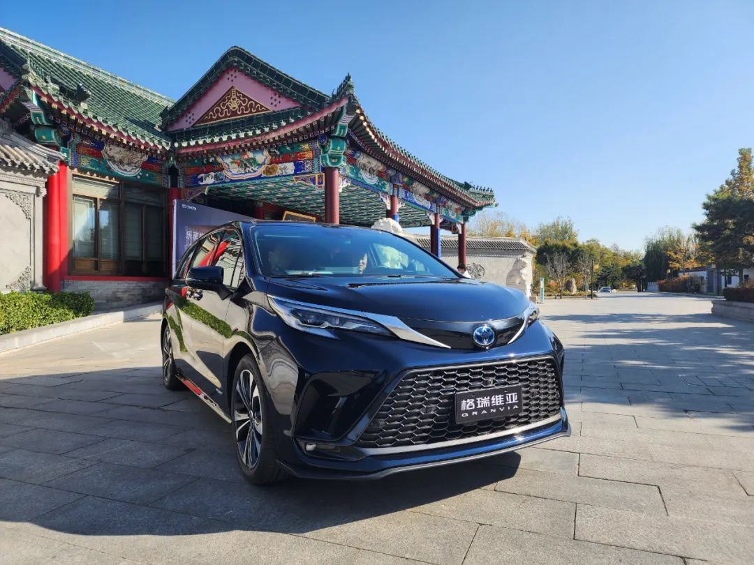 What kind of high-end MPV do users of "Renqi" need? - iNEWS