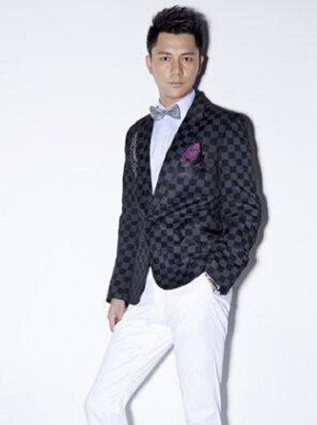 Gu Bin: Used to be the most handsome host around Dong Qing, but quit ...