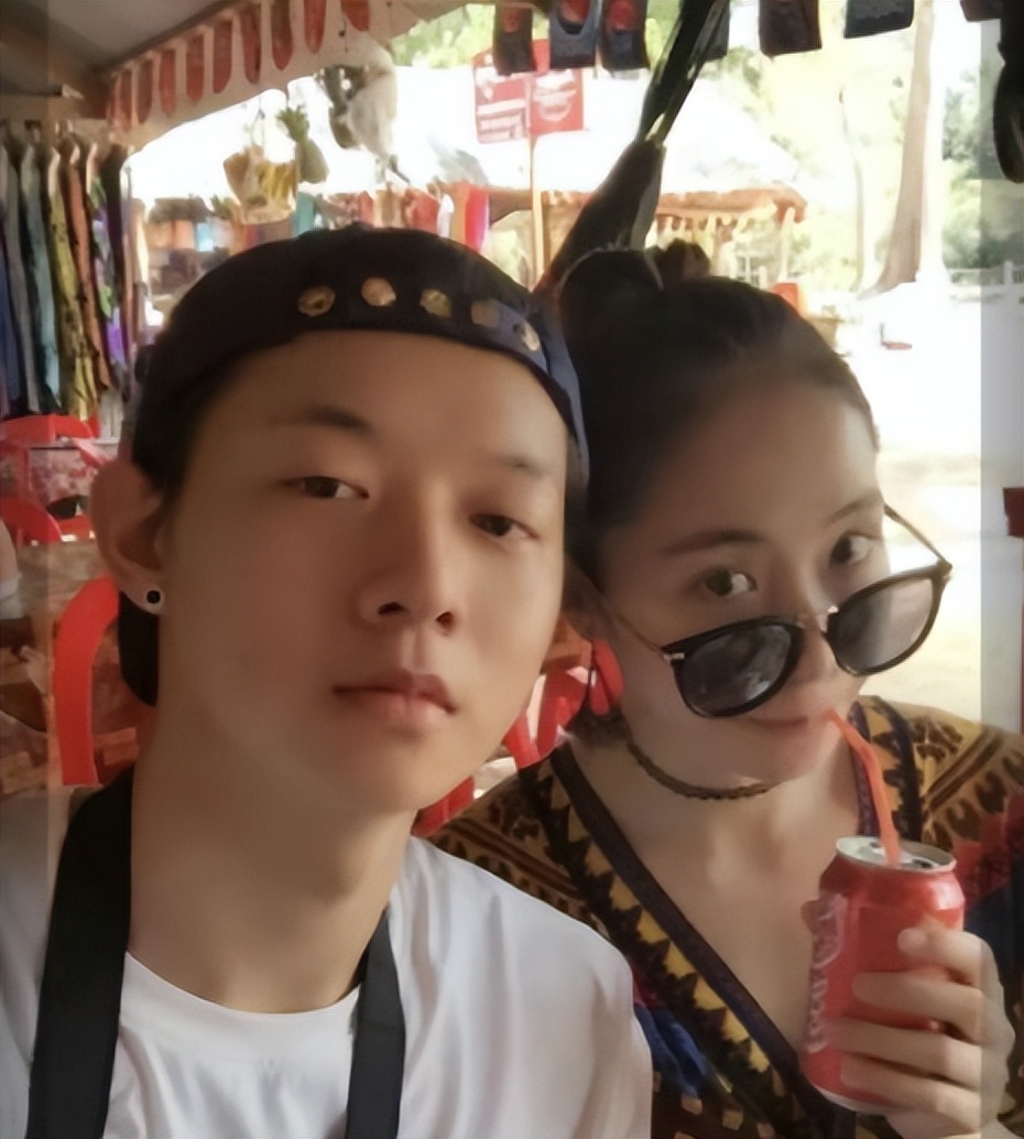 There was Chen Lu in the front, Shi Binglan and Huo Zun in the back, and they fell into the ...