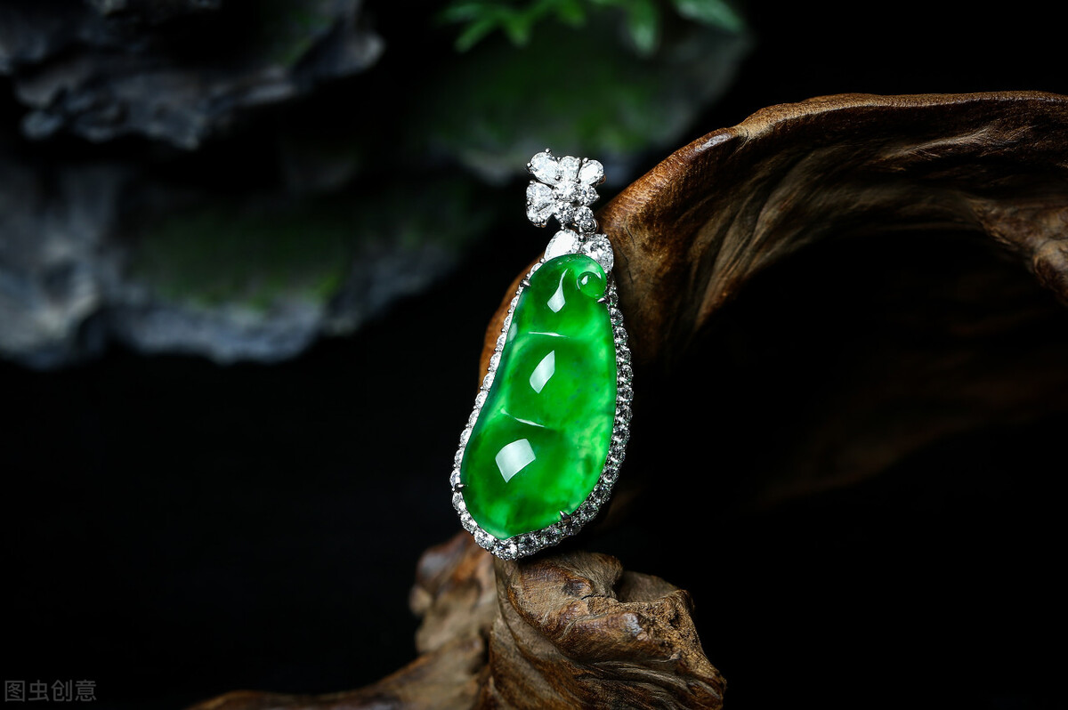 Which is more valuable, emerald or imperial green jade?Do you know the ...