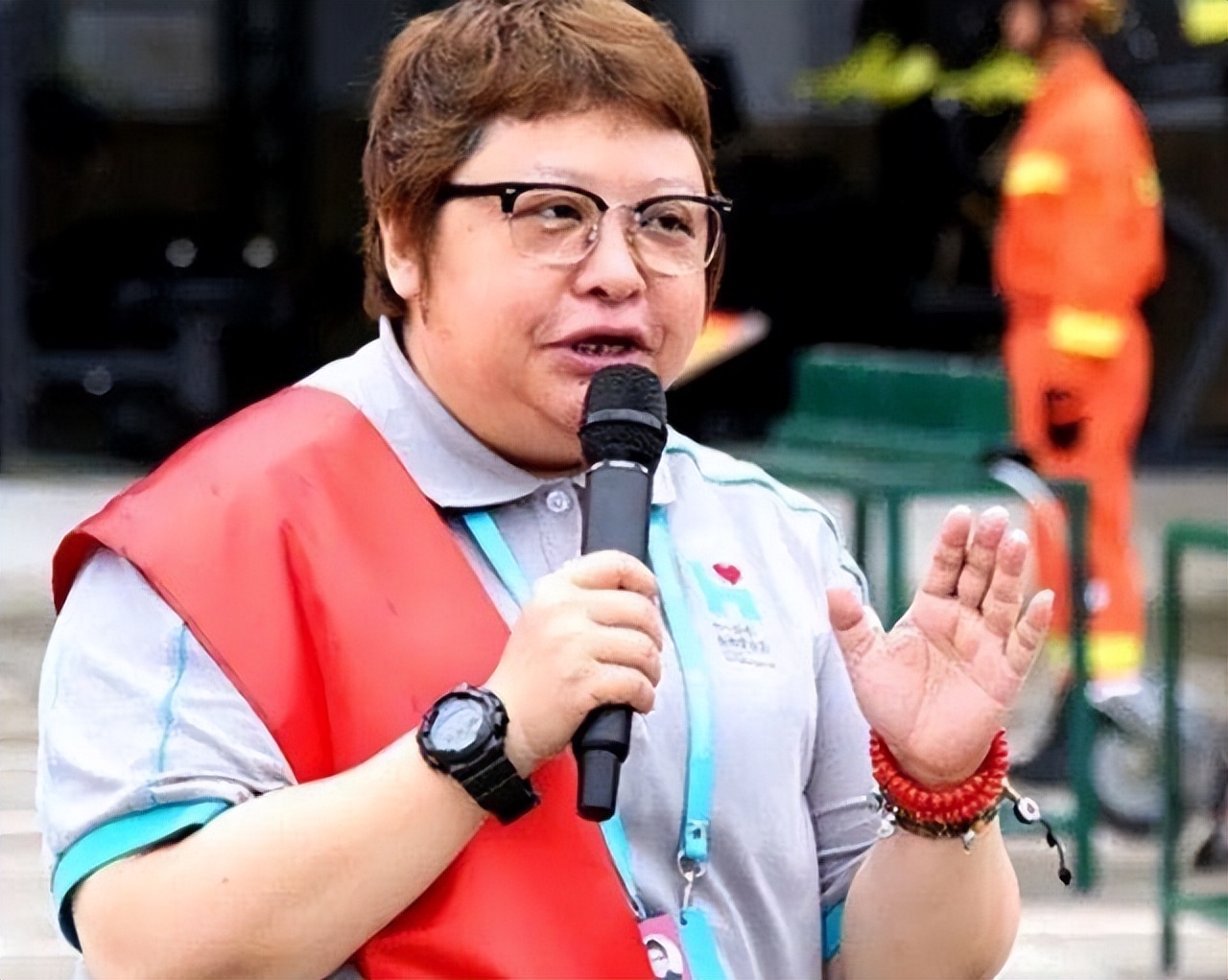 Han Hong lost weight and turned into a goddess. After losing 40 pounds ...