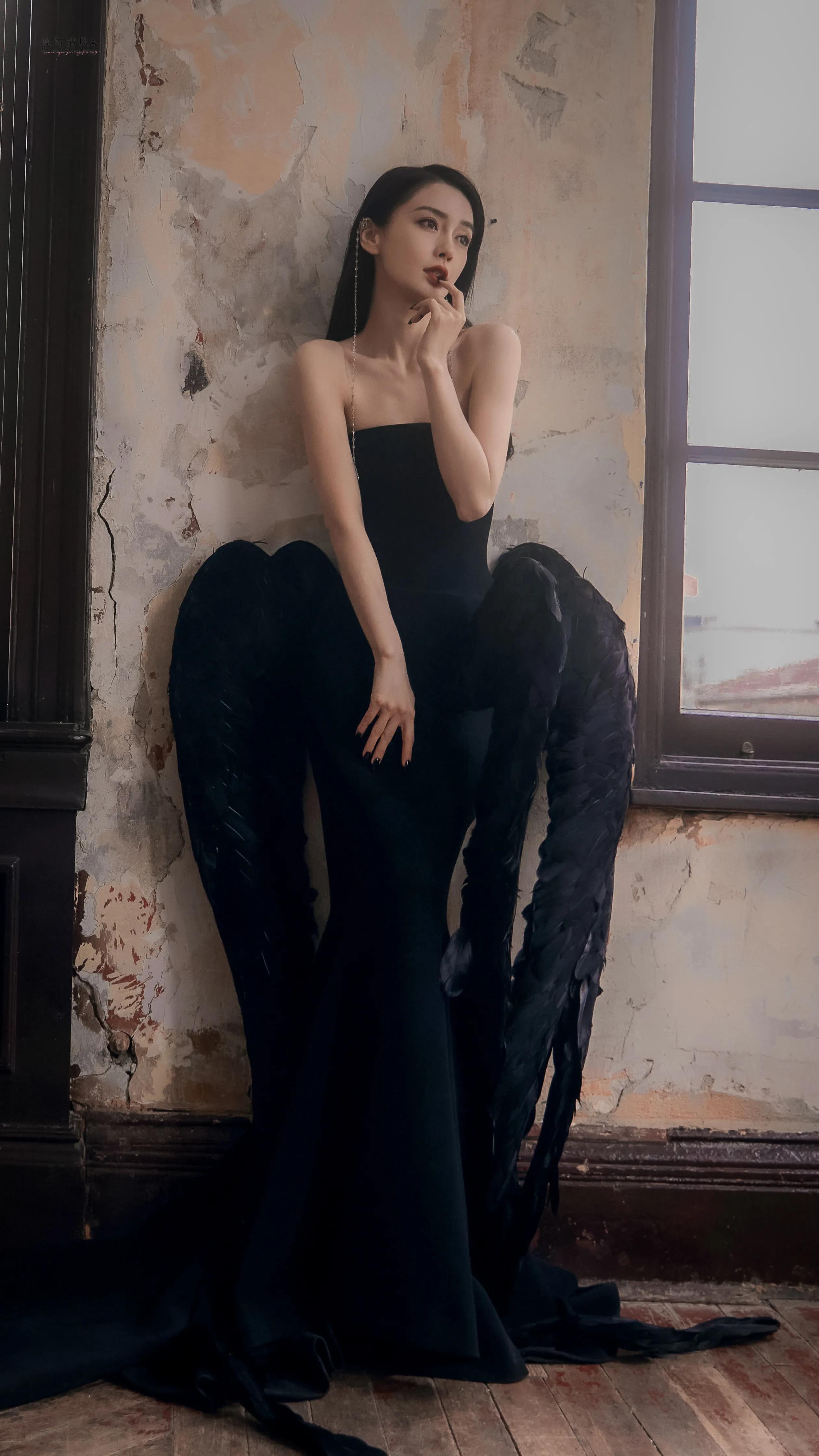 Yang Ying-Weibo Night-Night Angel - iMedia