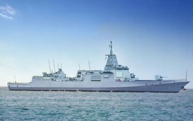 Old man! The modern-class destroyer crossed the Miyako Strait, 8 eagle ...