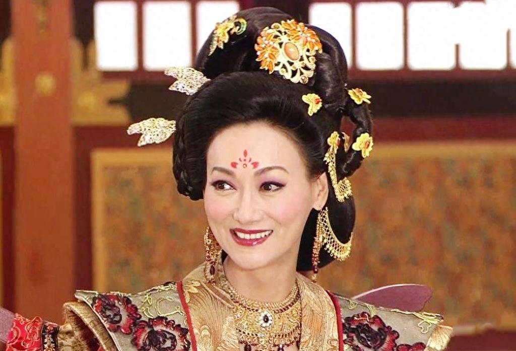 Which one is older, the imperial concubine or the empress? Does the ...