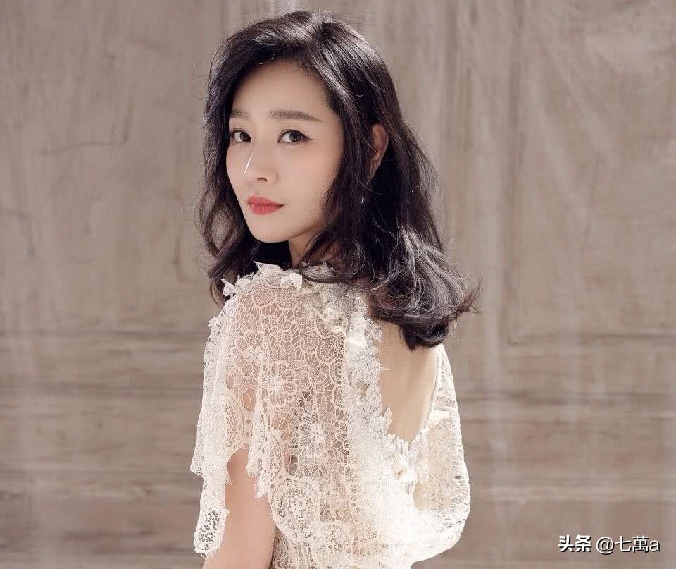 She and Zhang Jiayi have played husband and wife many times, and they ...